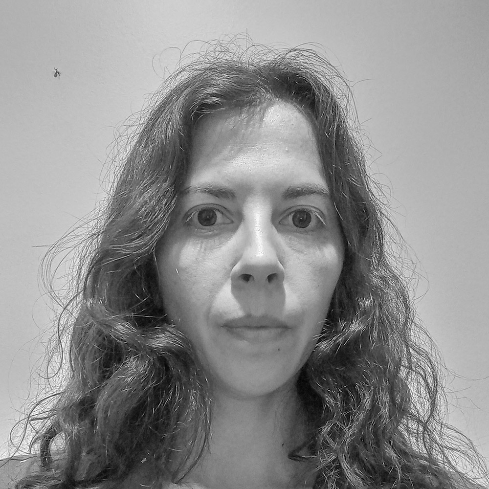 Mónica Cortés – Oficios Varios