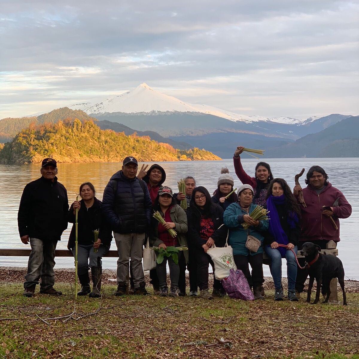 Taller de Cestería Tradicional Mapuche del Llepu con los Maestros Pablo ...